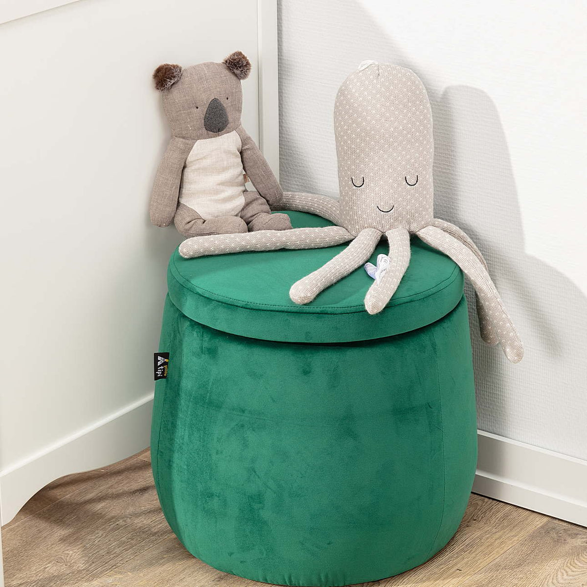 Octopus cuddle pillow – Cozy Nursery